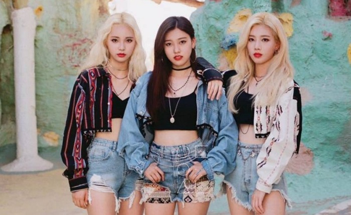 September | 2017 | The Bias List // K-Pop Reviews & Discussion