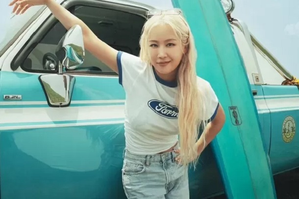 Song Review: Soyou – Aloha (ft. Bora) | The Bias List // K-Pop Reviews ...