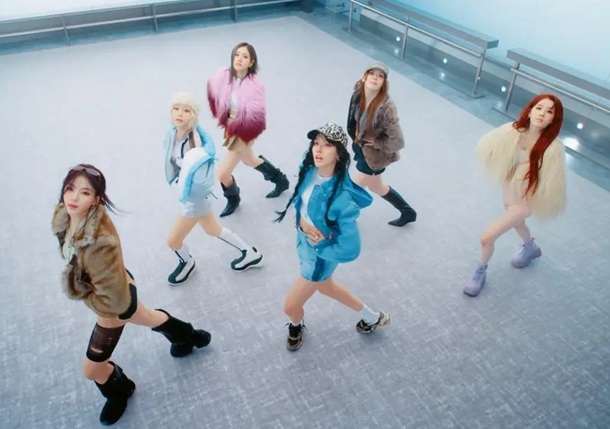 Song Review: STAYC – Bebe | The Bias List // K-Pop Reviews & Discussion